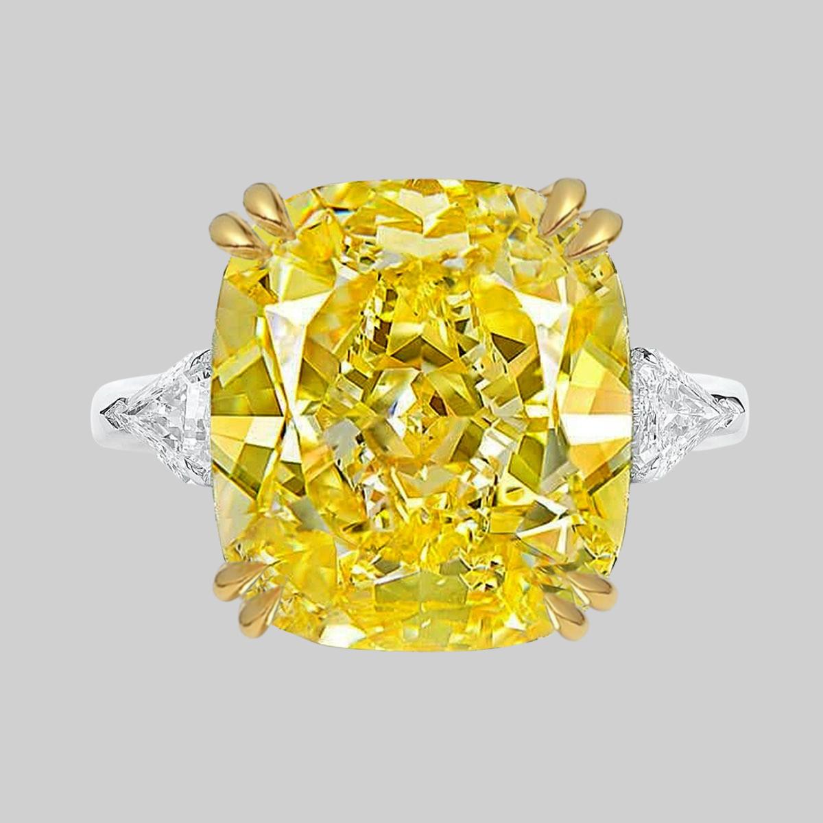 GIA Certified 5 Carat Fancy Light Yellow Diamond Solitaire Ring For ...