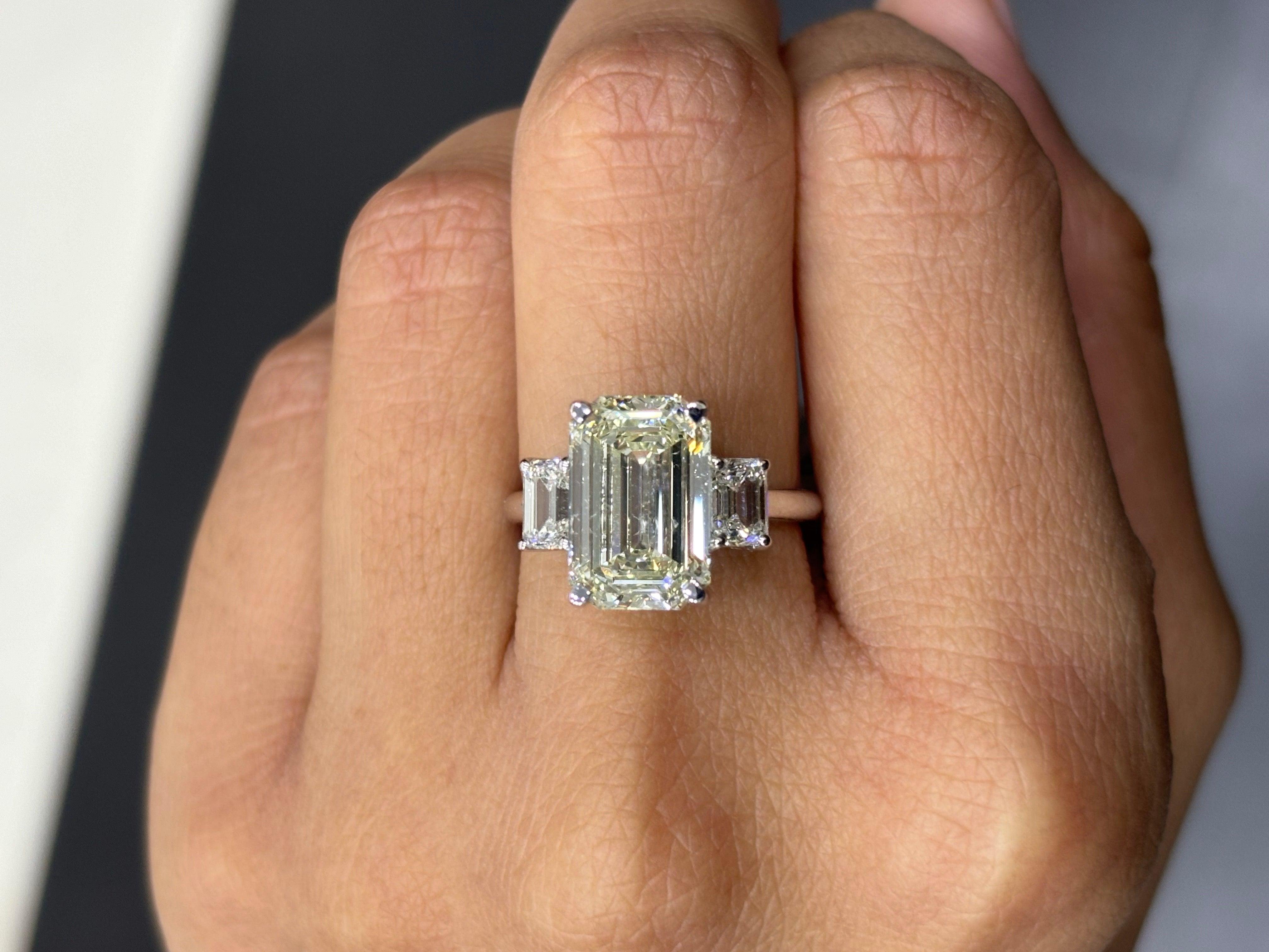 Certified 10.16 Carat Radiant Cut Diamond Engagement Ring For Sale at ...