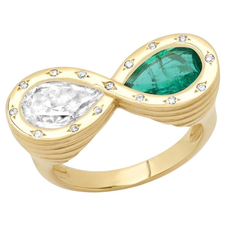 GIA Certified Diamond and Emerald Infinity Ring For Sale at 1stDibs