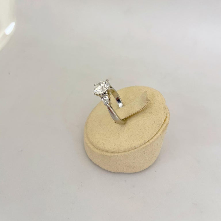 GIA Certified, F Color, VS2 2.07 Carat Round Diamond Ring For Sale at ...