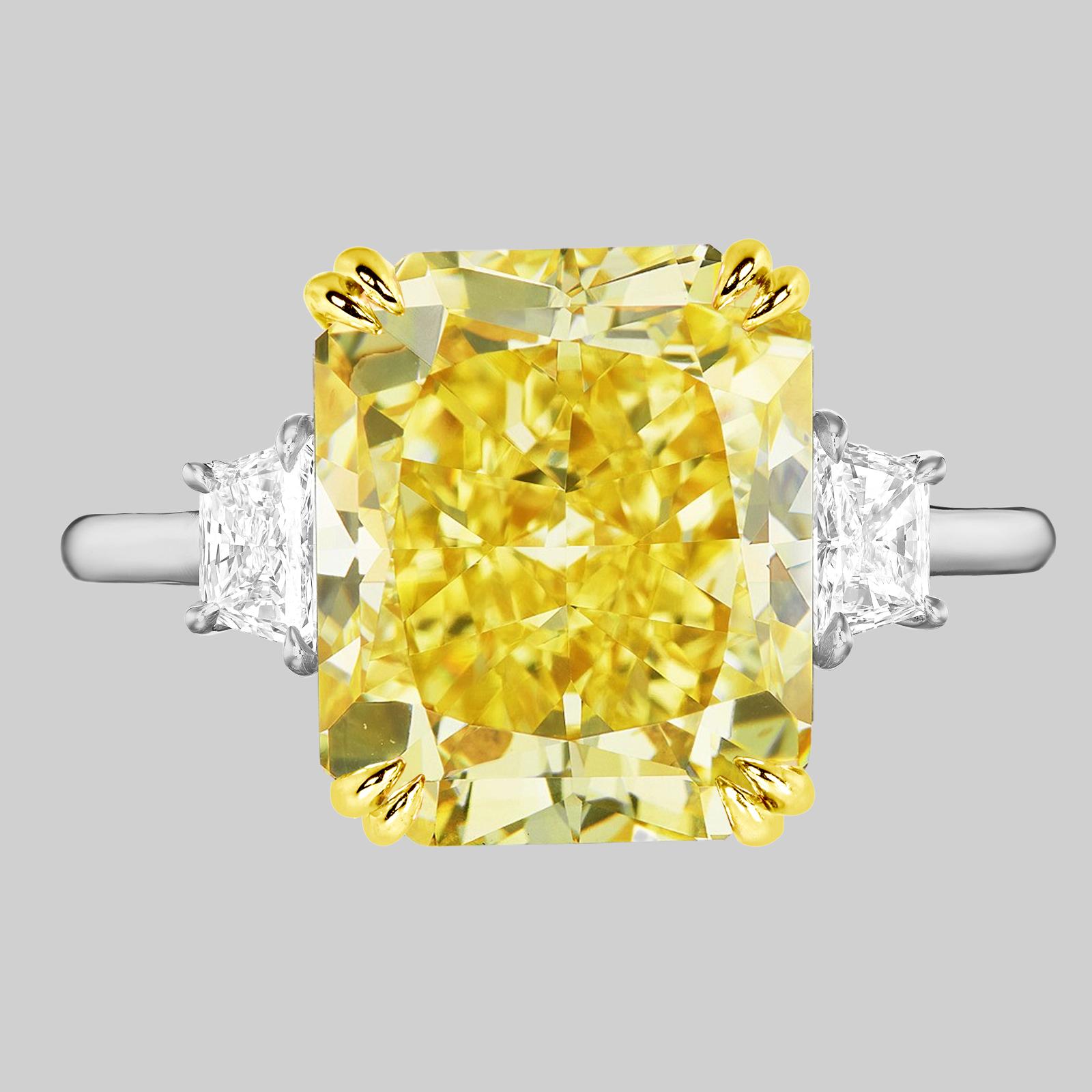 GIA Certified Fancy Yellow Diamond Solitaire Ring For Sale at 1stDibs