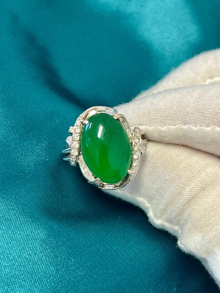 GIA Certified Imperial Jadeite Jade Type A Ring In Vintage Platinum Setting For Sale at 1stDibs