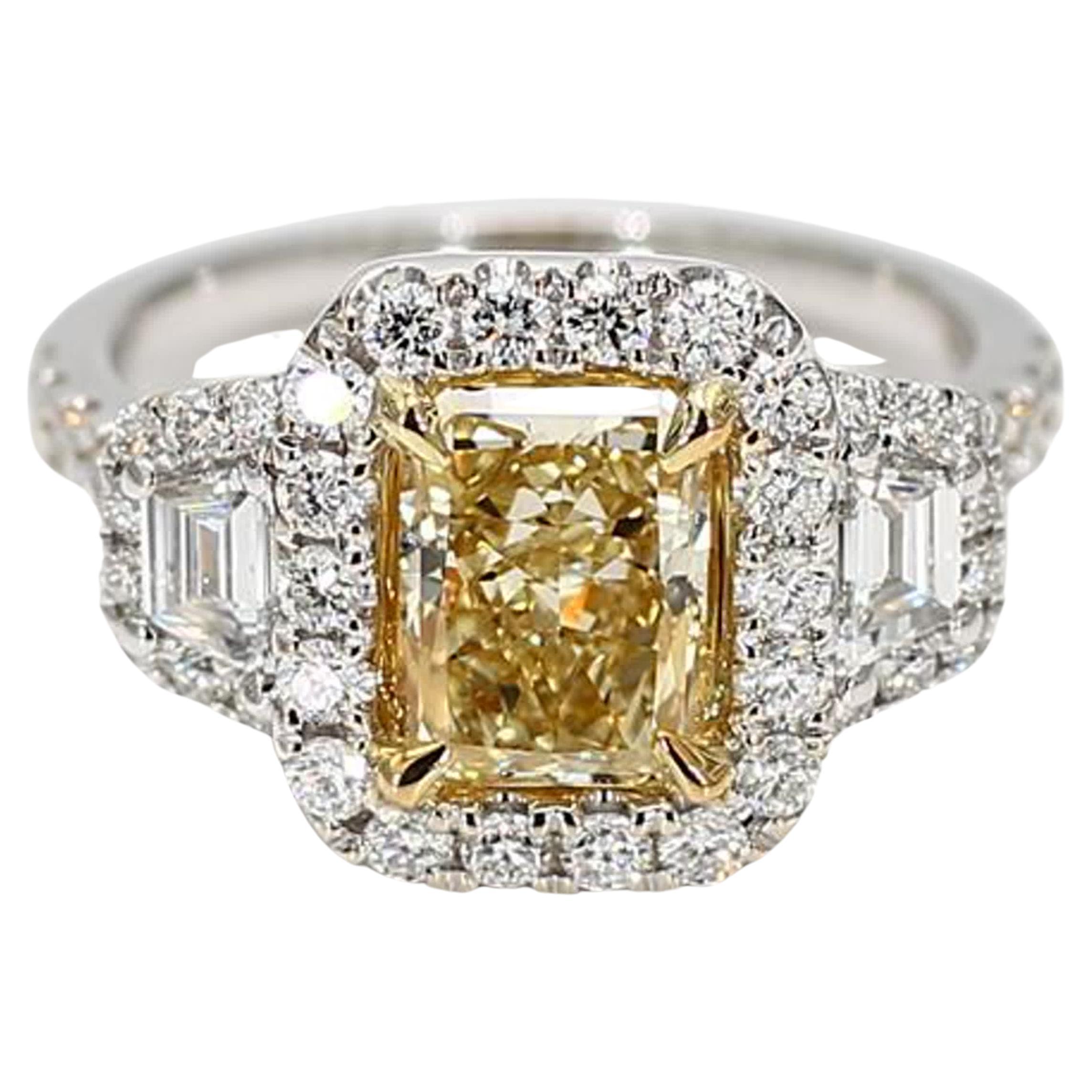 GIA Certified Natural Yellow Radiant Diamond 2.25 Carat TW Gold ...