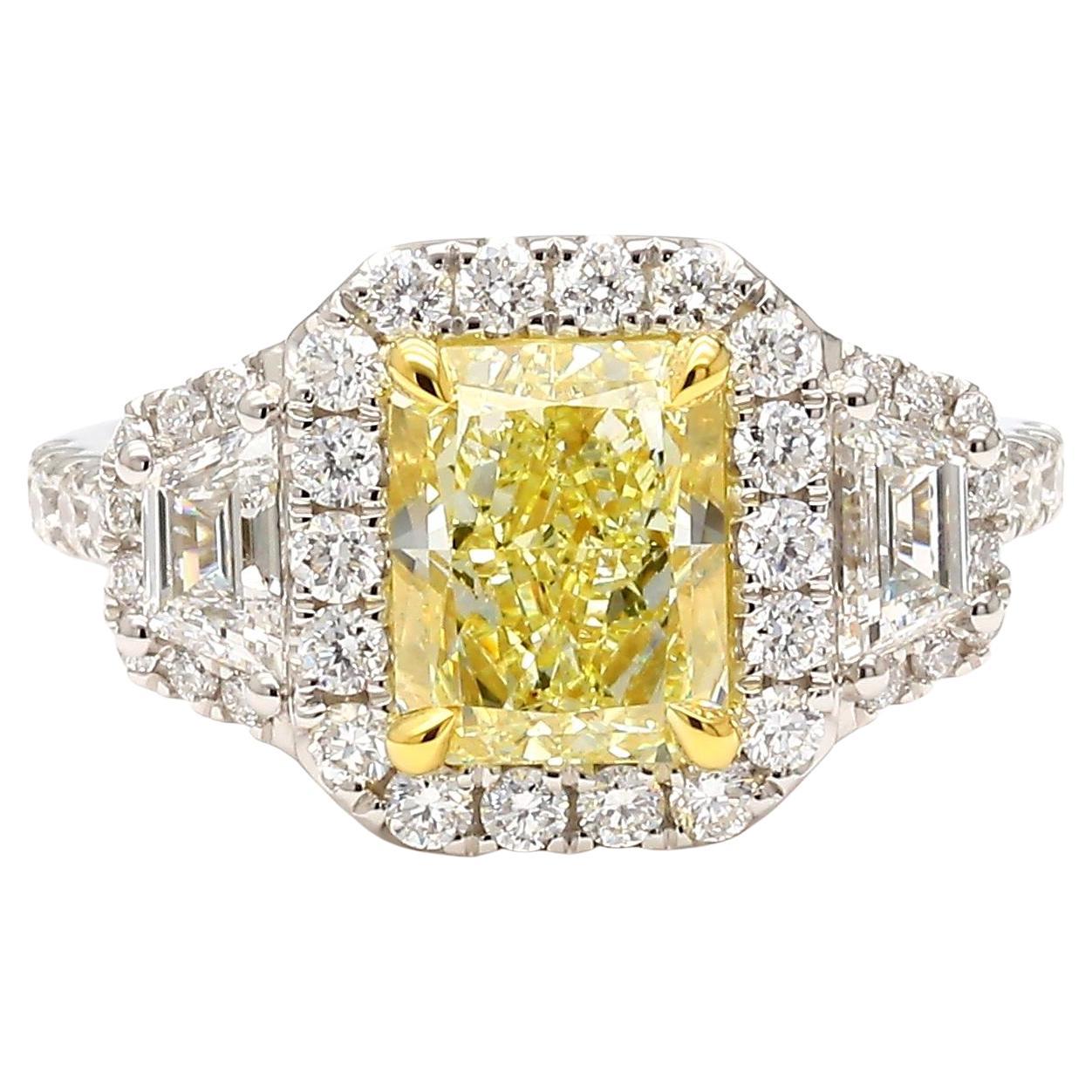 GIA Certified Natural Yellow Radiant Diamond 2.04 Carat TW Gold ...