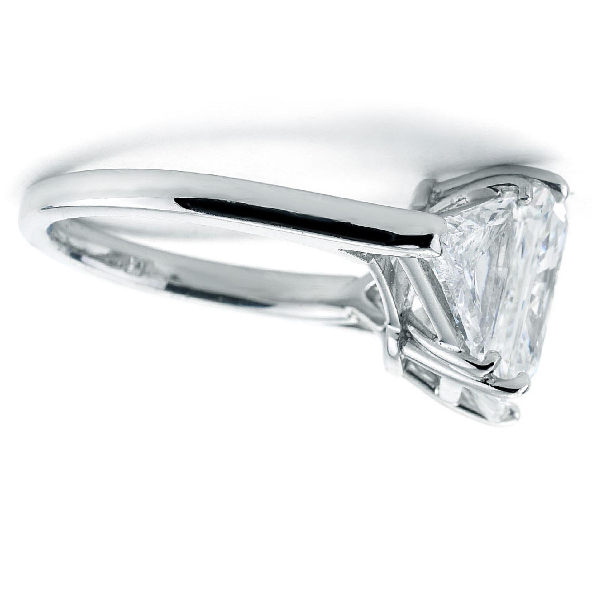 GIA Certified Three Stone Radiant Trillion Cut Diamond Ring For Sale at ...