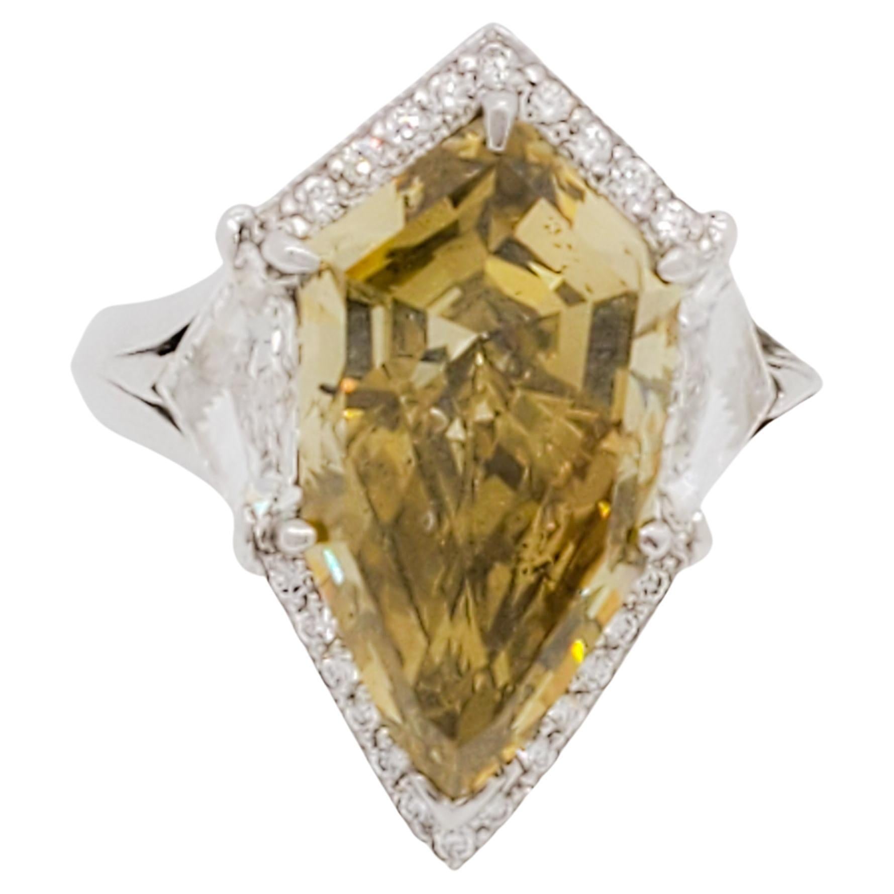 Fancy Green Diamond Cocktail Ring For Sale at 1stDibs