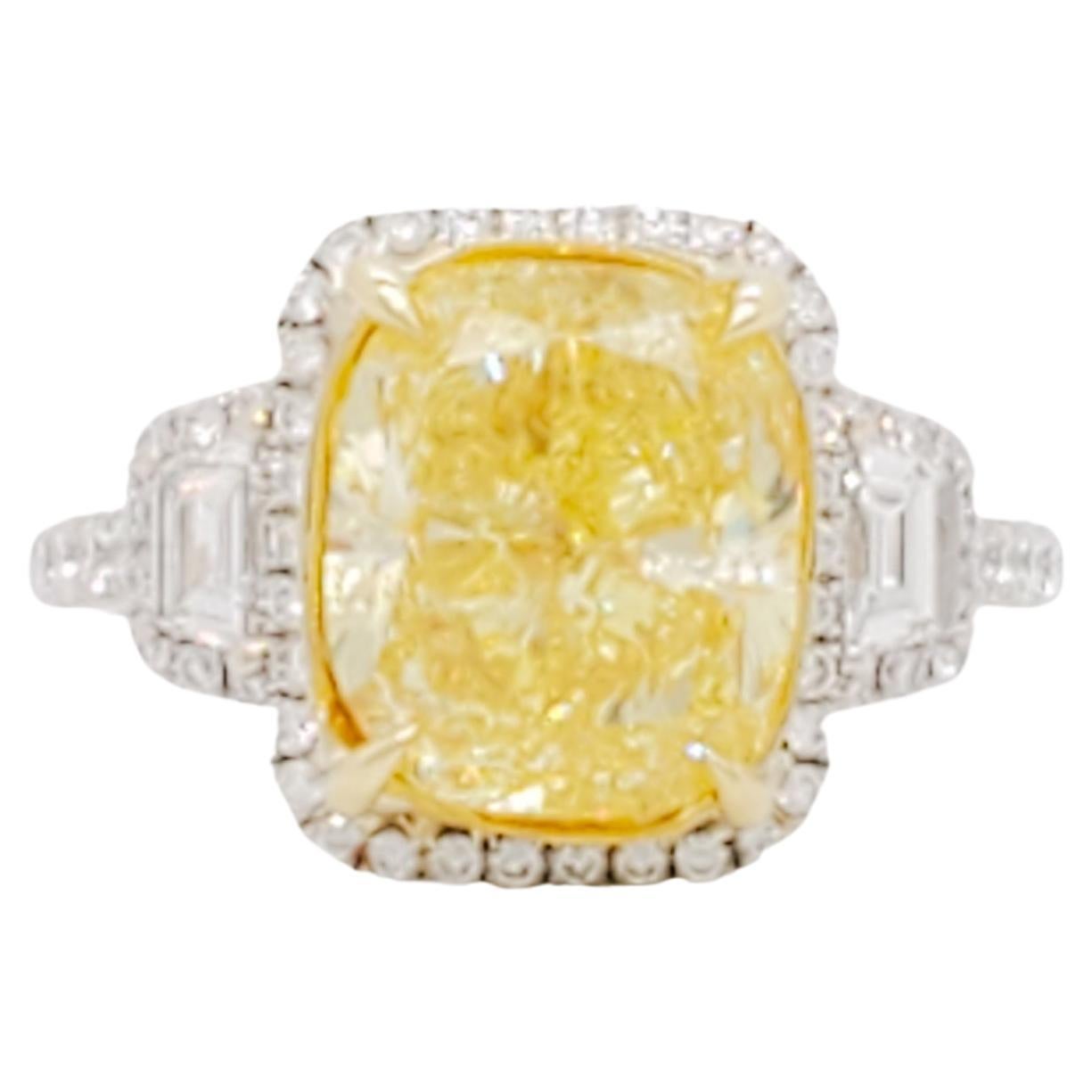 Fancy Intense Yellow Diamond Gold Ring at 1stDibs