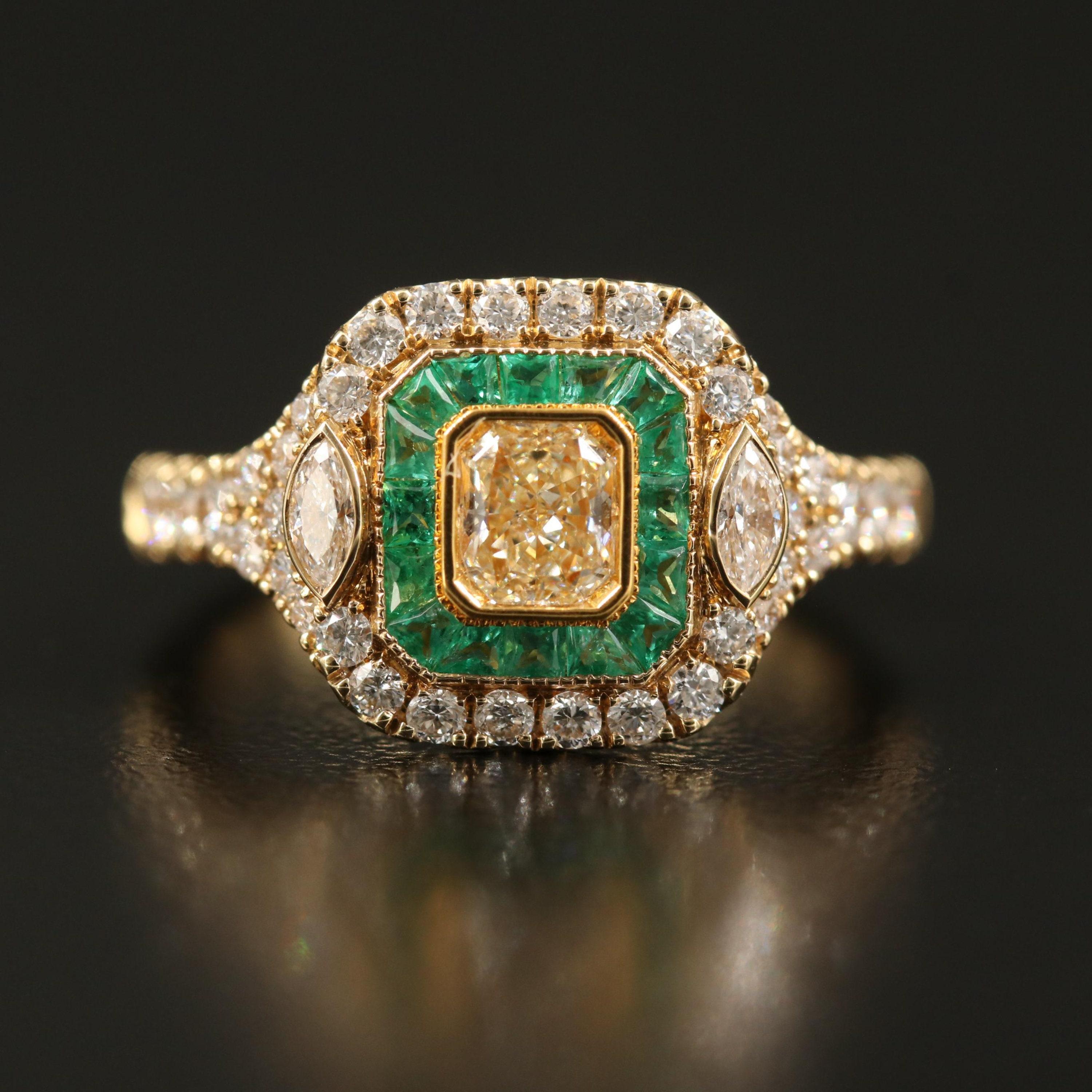 Customizable Certified Vintage 1 Carat Yellow Diamond and Emerald Yellow Gold Cluster Ring For ...
