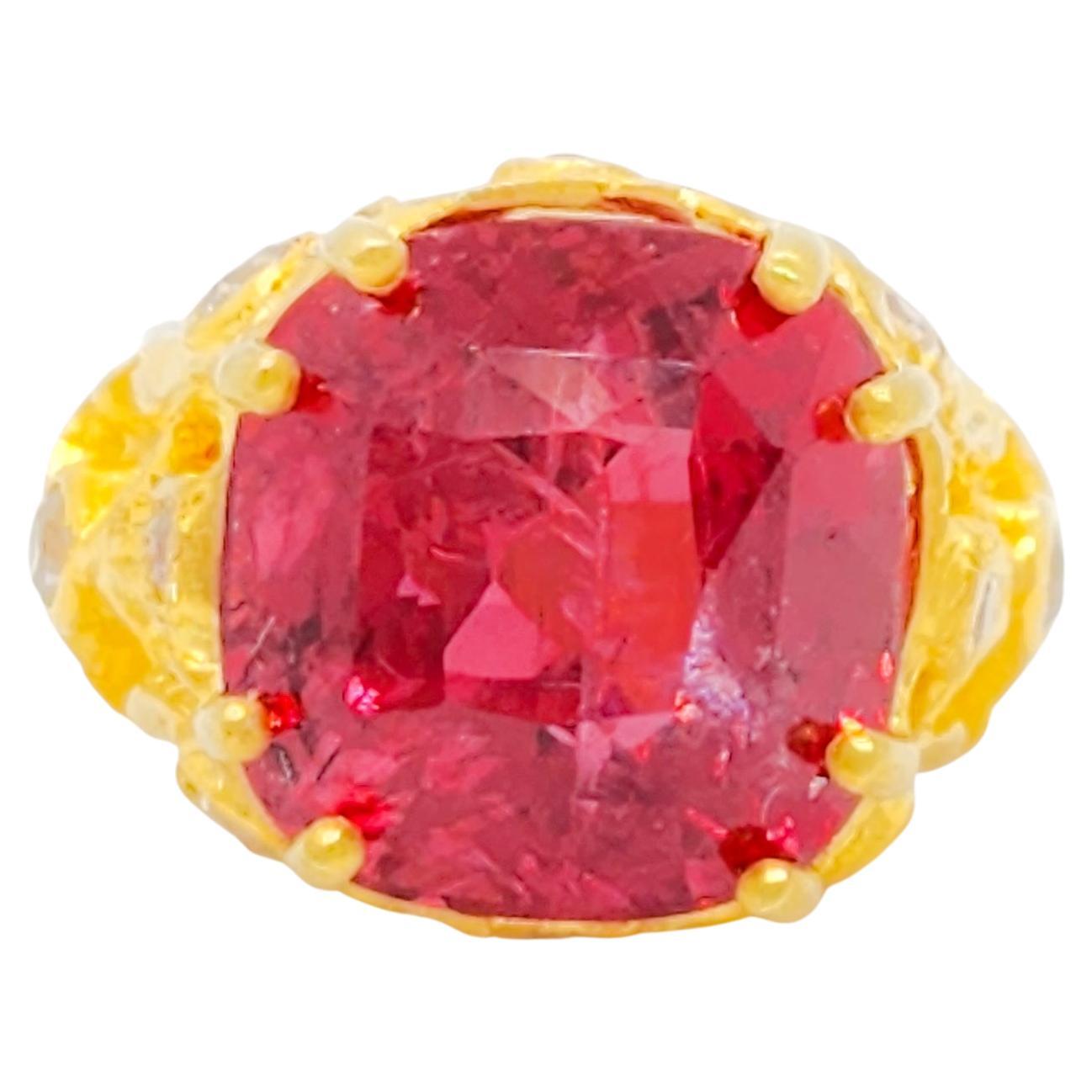 Pink Spinel and Diamonds Ring, 18k White and Yellow Gold and Diamonds ...