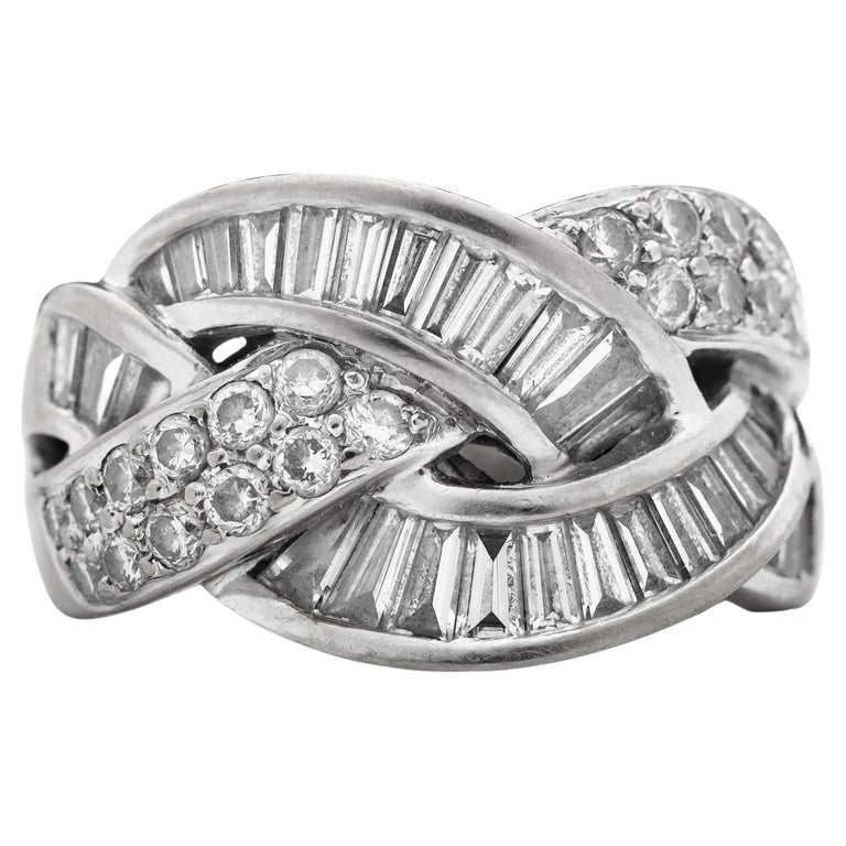 GIA Vintage Diamond and 18k White Gold Braided Ring For Sale at 1stDibs