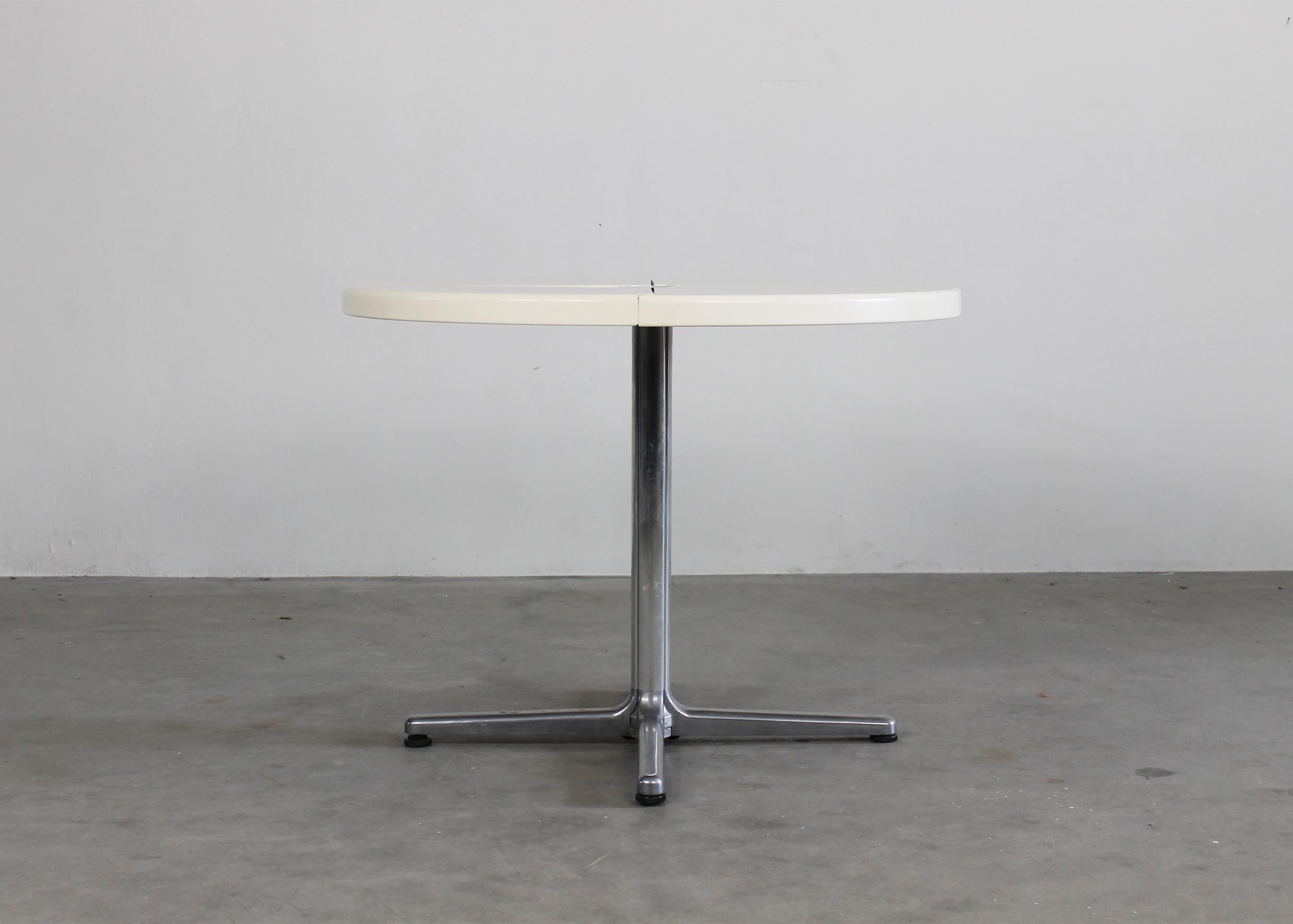 Giancarlo Piretti White Plano Folding Table by Anonima Castelli 1970s at 1stDibs | castelli ...