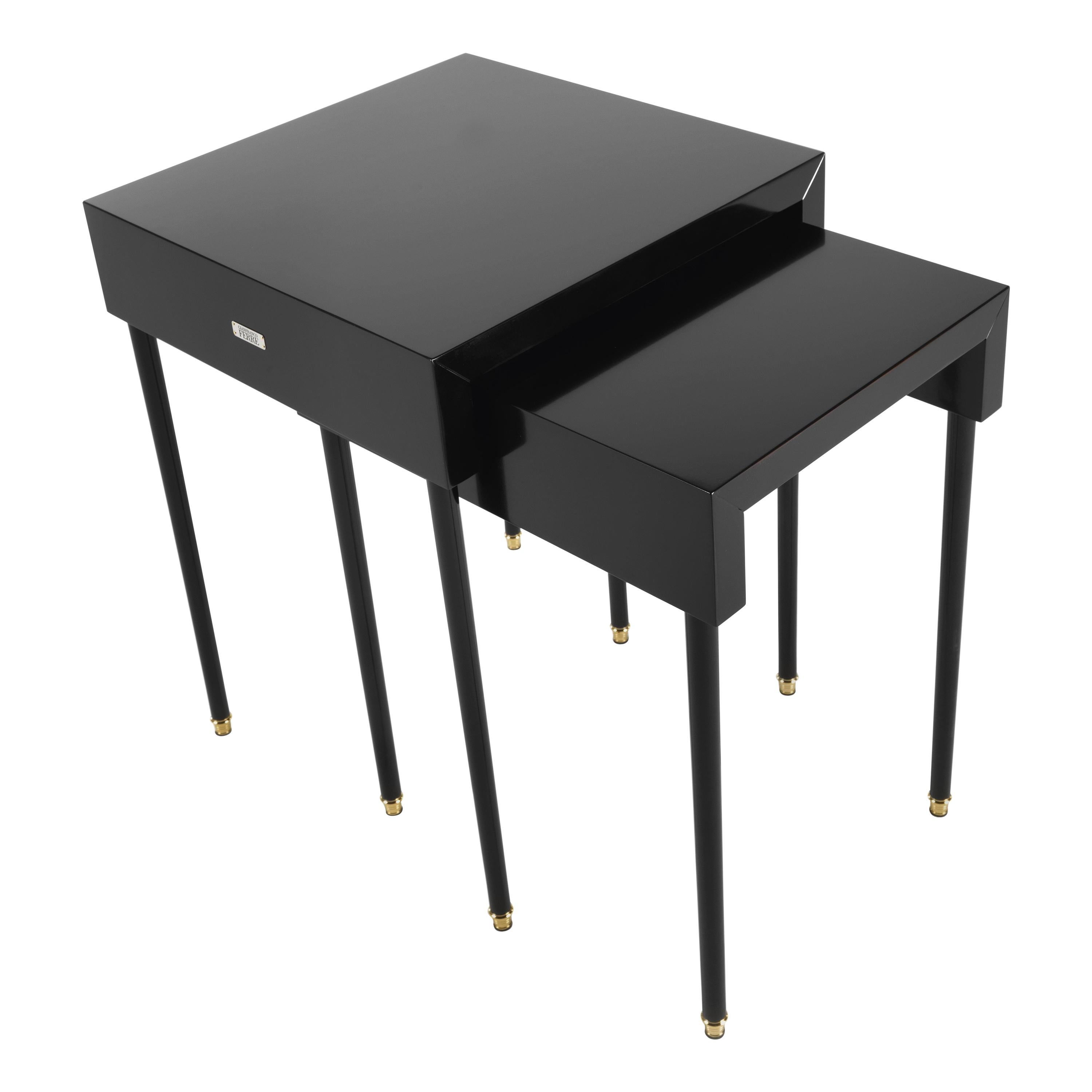 Caos Side Table in Black Lacquer Gloss For Sale at 1stDibs