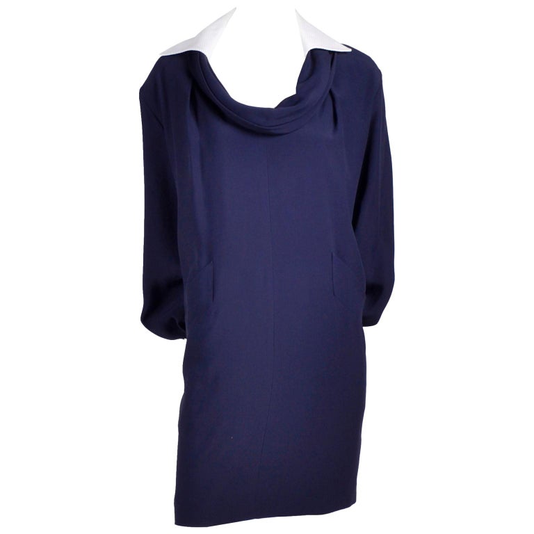 Vintage Marineblaues drapiertes Kleid von Gianfranco Ferre mit weißem ...