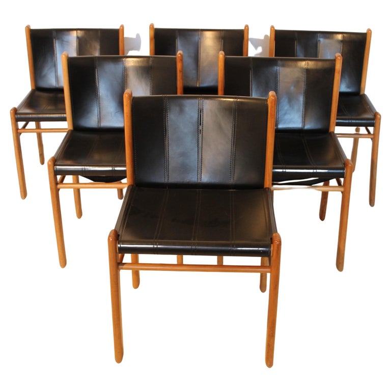 Gianfranco Frattini for Bernini Set of Six Walnut and Black Leather ...