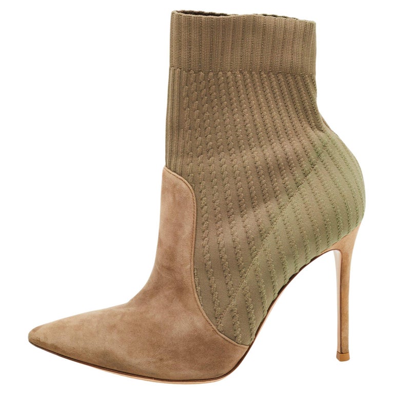 Gianvito Rossi Two Tone Knit Fabric and Suede Katie Ankle Booties Size 40.5 For Sale at 1stDibs