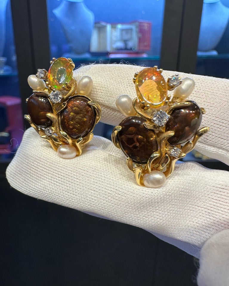 Gilbert Albert, collier et boucles d'oreilles en opale et perles de feu ...