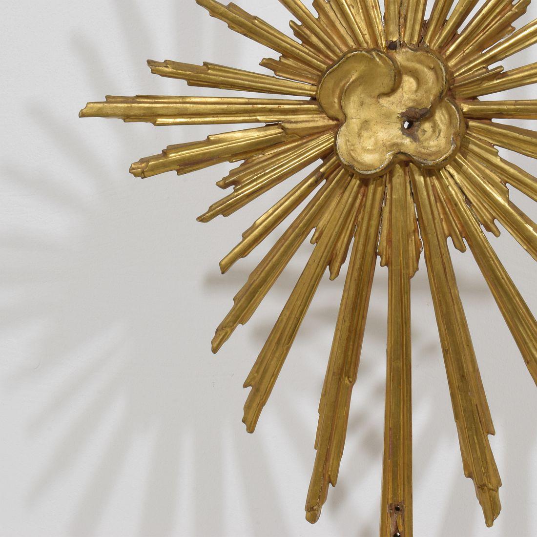 Gilded 18th Century Italian Baroque Carved Wooden Sun For Sale at ...