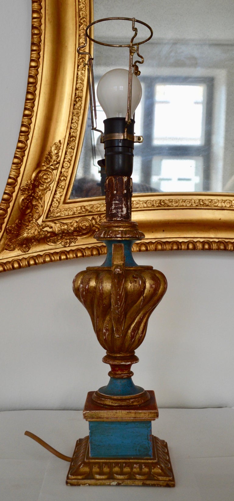 Gilded 19th Century Wooden Urn-Shaped Rococo Table Lamp For Sale at 1stDibs