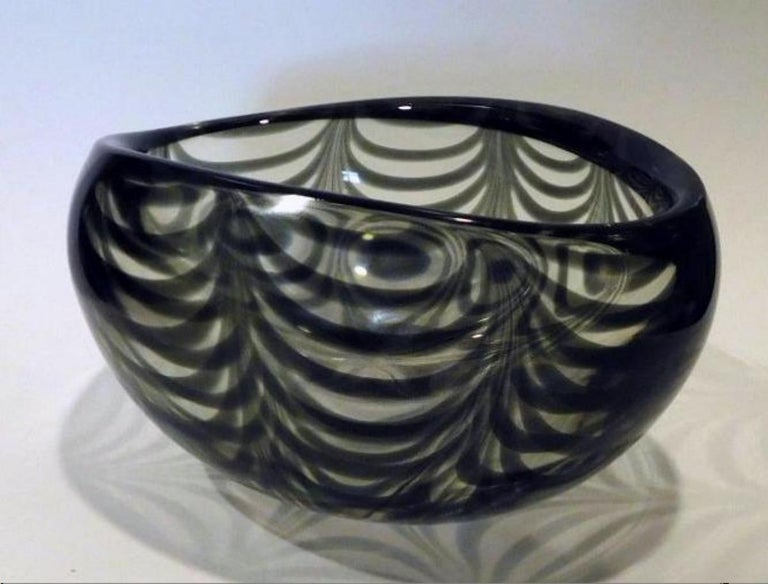 Gino Cenedese Murano Heavy Italian Glass Centerpiece Bowl, 1982 For Sale at 1stDibs