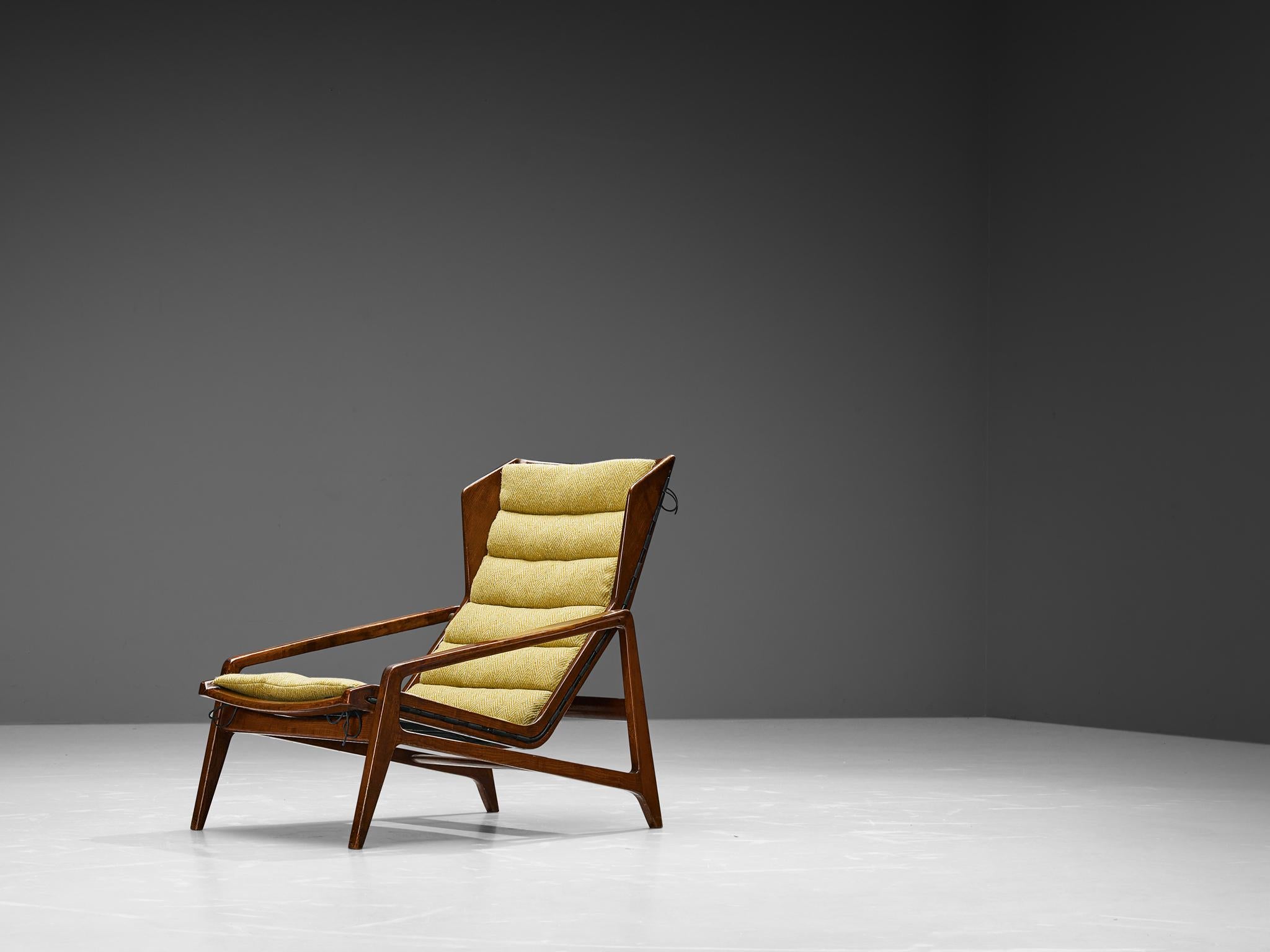 Gio Ponti for Cassina '811' Lounge Chair in Chestnut For Sale at 1stDibs