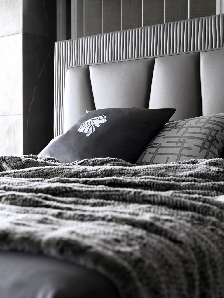 Giorgio Collection King Leather Bed with Quilted Headboard For Sale at ...