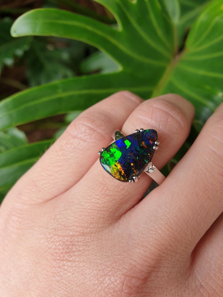 Giulians Contemporary 18k 4.80ct Australian Boulder Opal Ring at ...