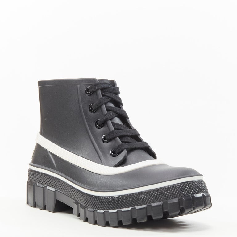 GIVENCHY Riccardo Tisci Glaston black white lace up ribber ankle boots ...