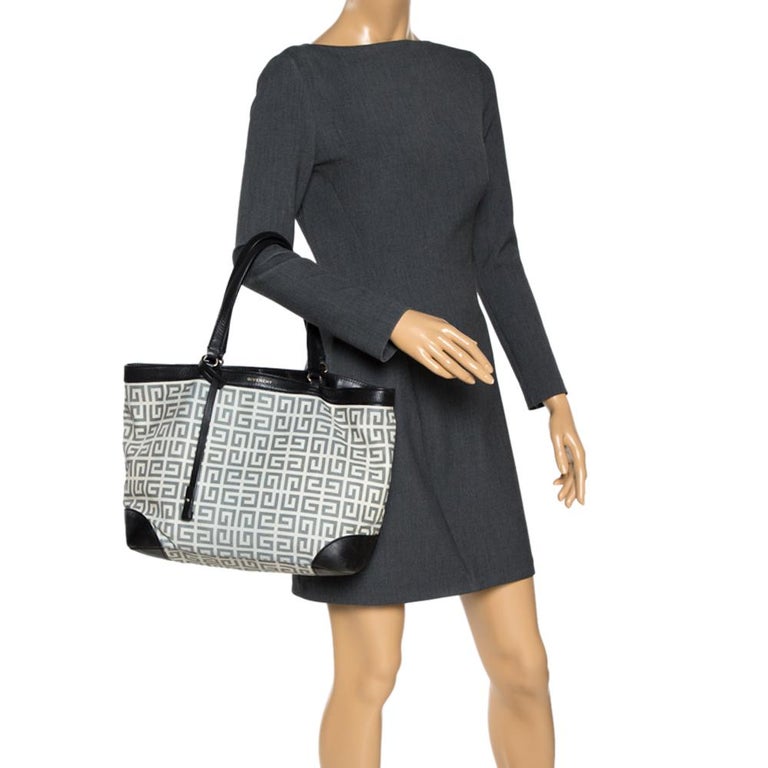 Givenchy White/Black Monogram Coated Canvas and Leather Shopper Tote at ...