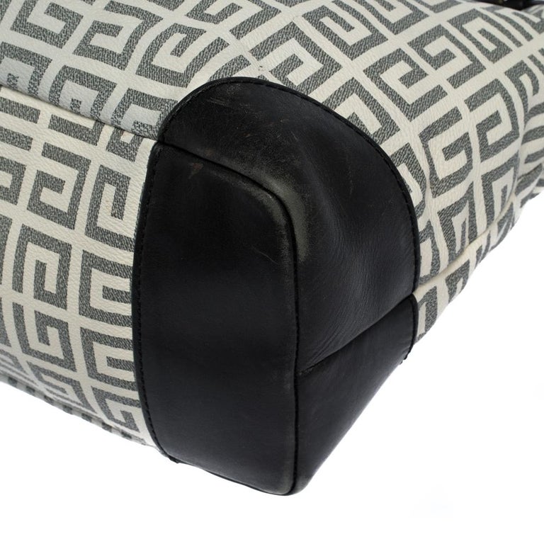 Givenchy White/Black Monogram Coated Canvas and Leather Shopper Tote at ...