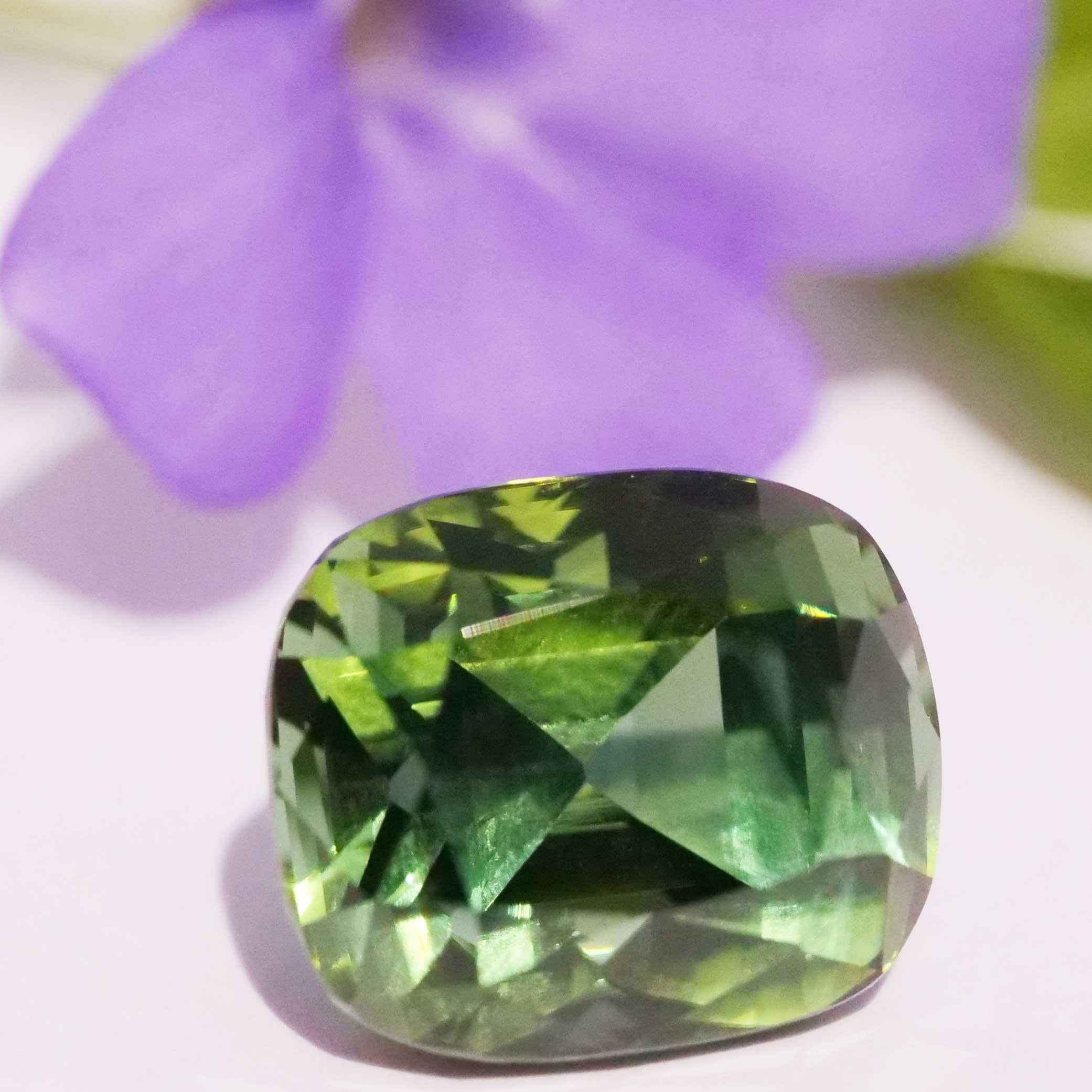 GLA Certificate Tourmaline Afghanistan green-mint 8.45 ct Investment ...