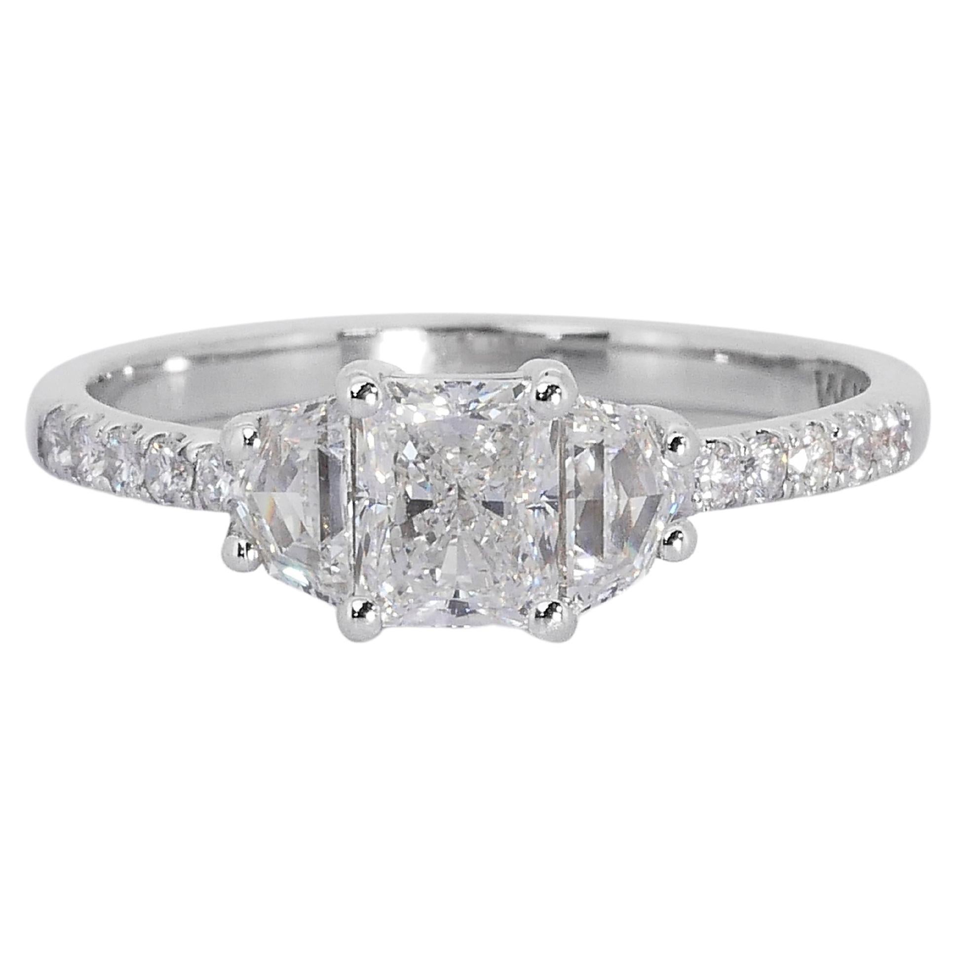 Luxurious 18k White Gold Three Stone with 0.62 ct Natural Diamonds AIG ...