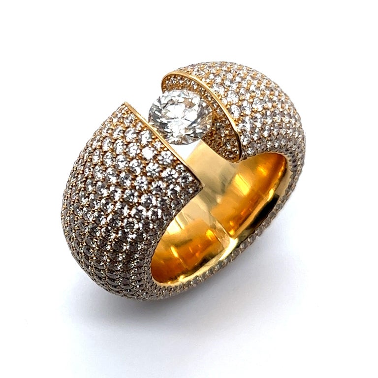 Glamorous Pave Diamond Ring in 18 Karat Yellow Gold For Sale at 1stDibs