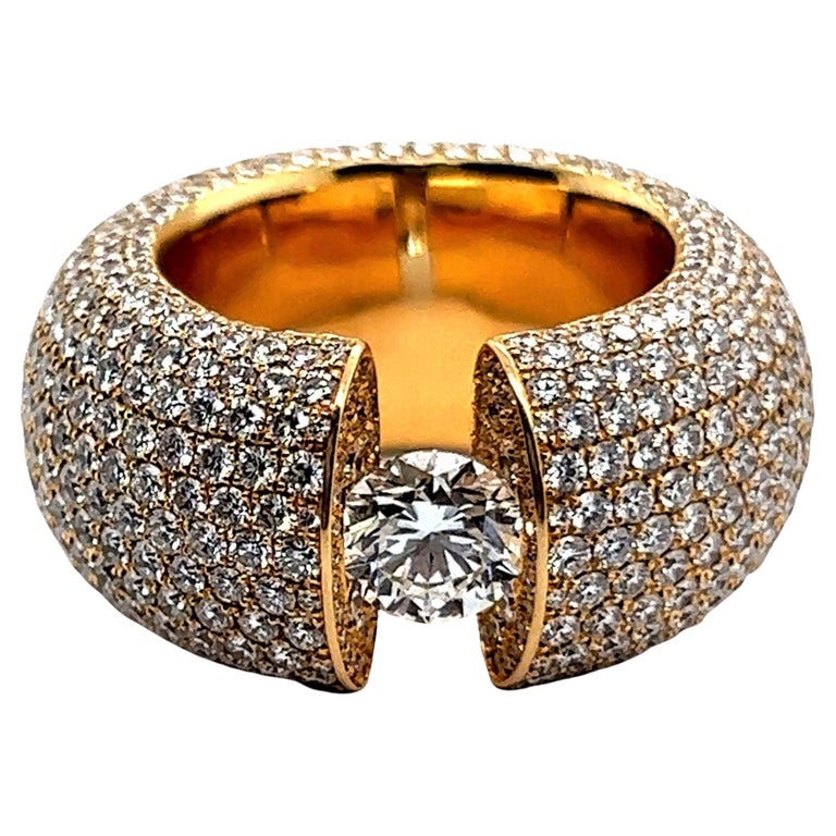 Glamorous Pave Diamond Ring in 18 Karat Yellow Gold For Sale at 1stDibs