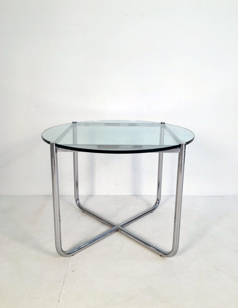 Table d'appoint en verre et chrome de Mies Van Der Rohe pour Knoll ...