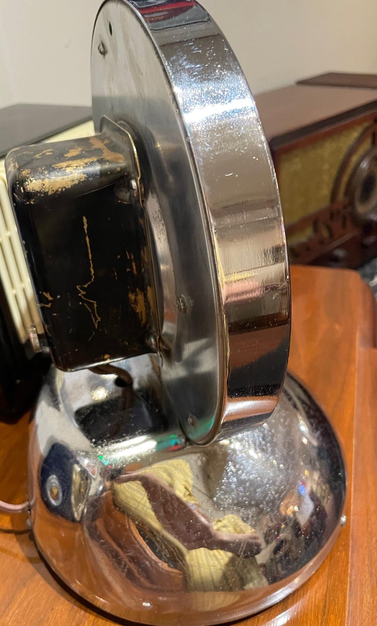 Glo Dial Neon Chrome Desk Clock with Original Green Neon For Sale at ...