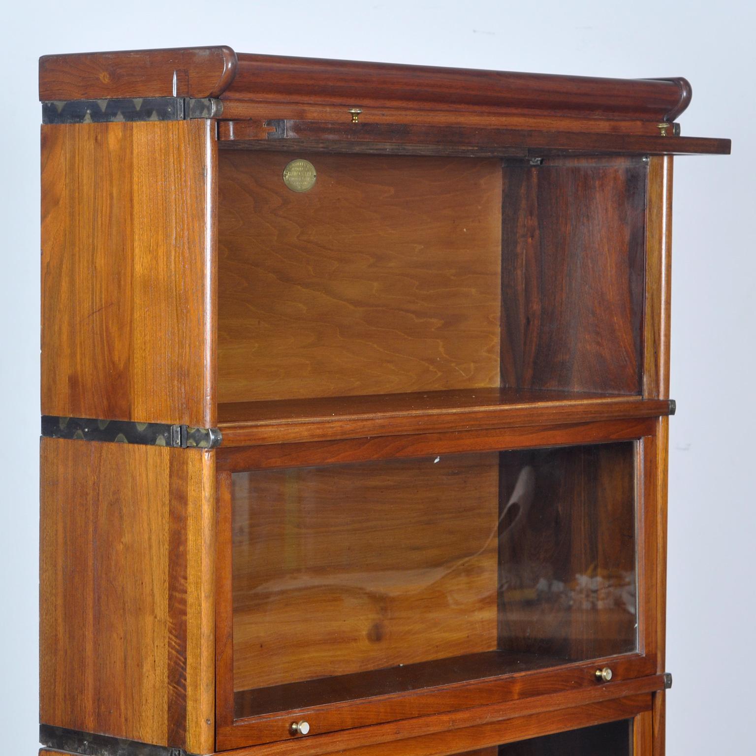 Globe Wernicke Bookcase, Circa 1900 at 1stDibs