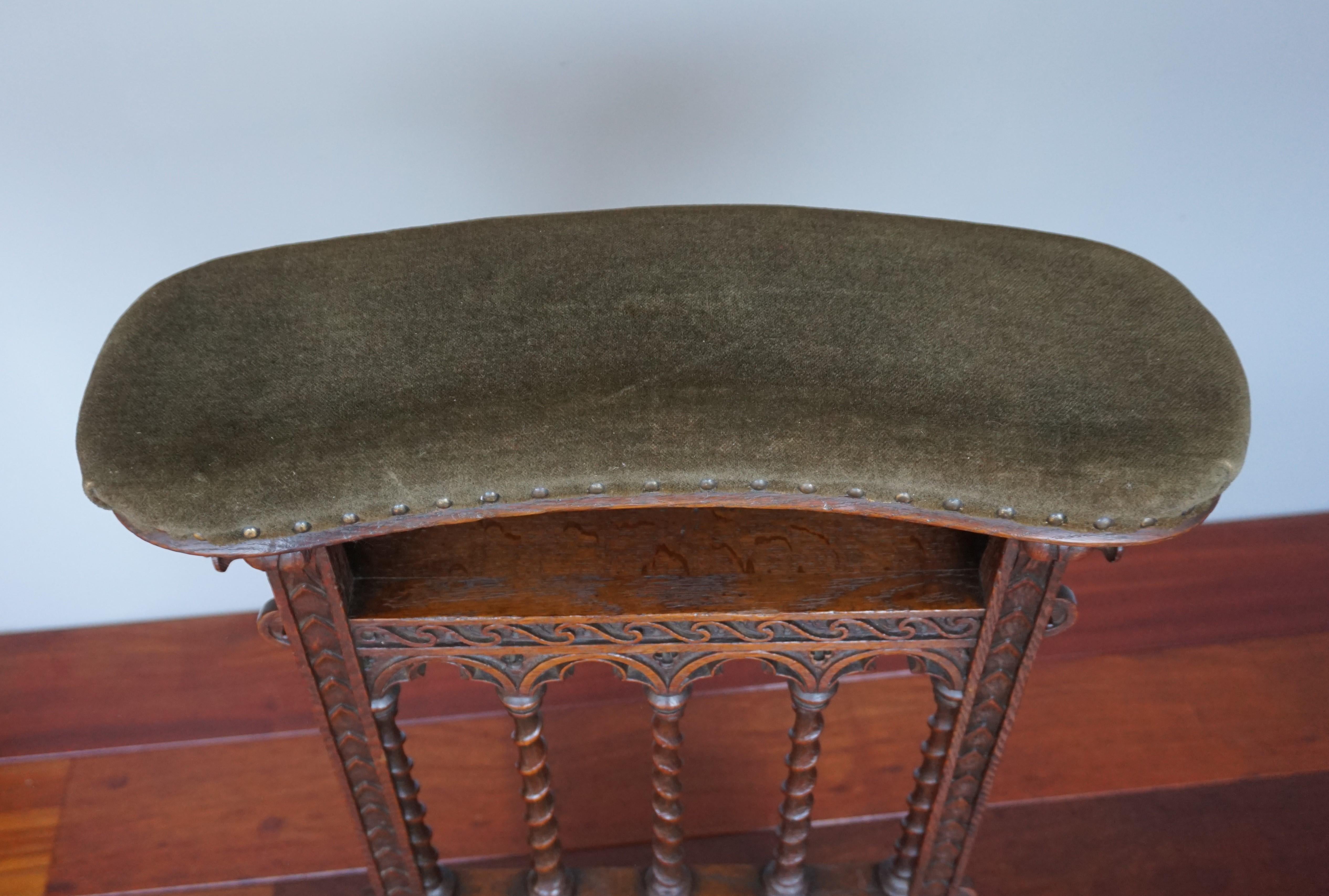 Gloriously Hand Carved and Great Condition Antique Gothic Revival Pray ...