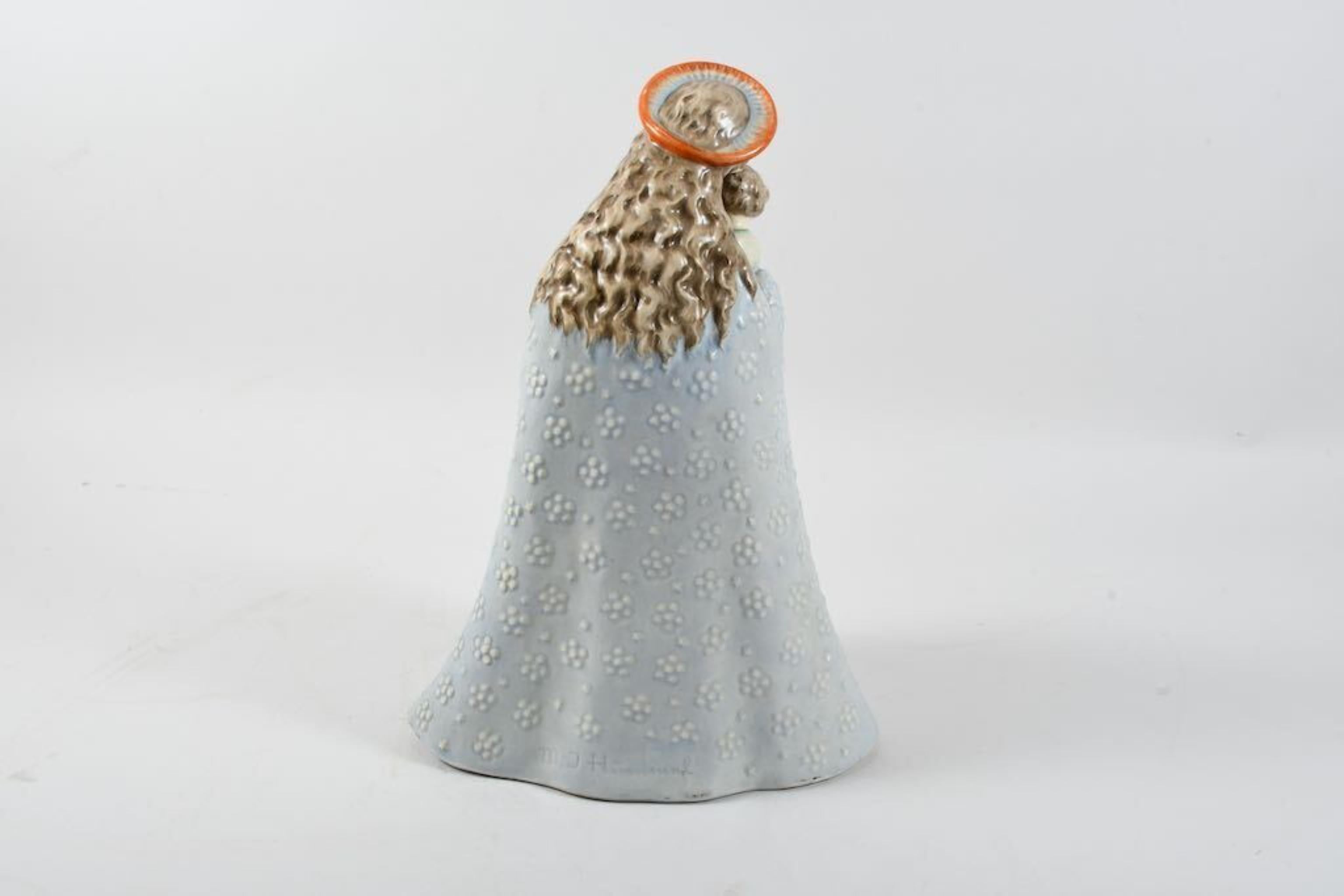 Goebel Figurine - Virgin and Child - Bee Mark - 1G17 For Sale at 1stDibs