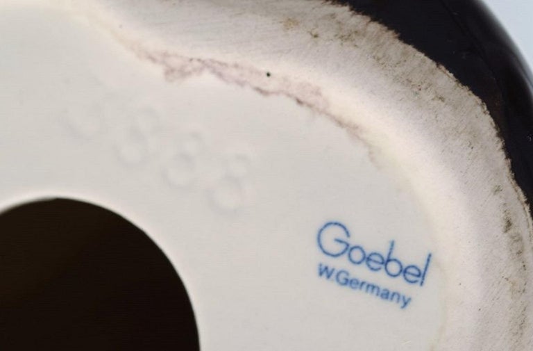 Goebel, West Germany. Large porcelain cat. 1970/80s For Sale at 1stDibs