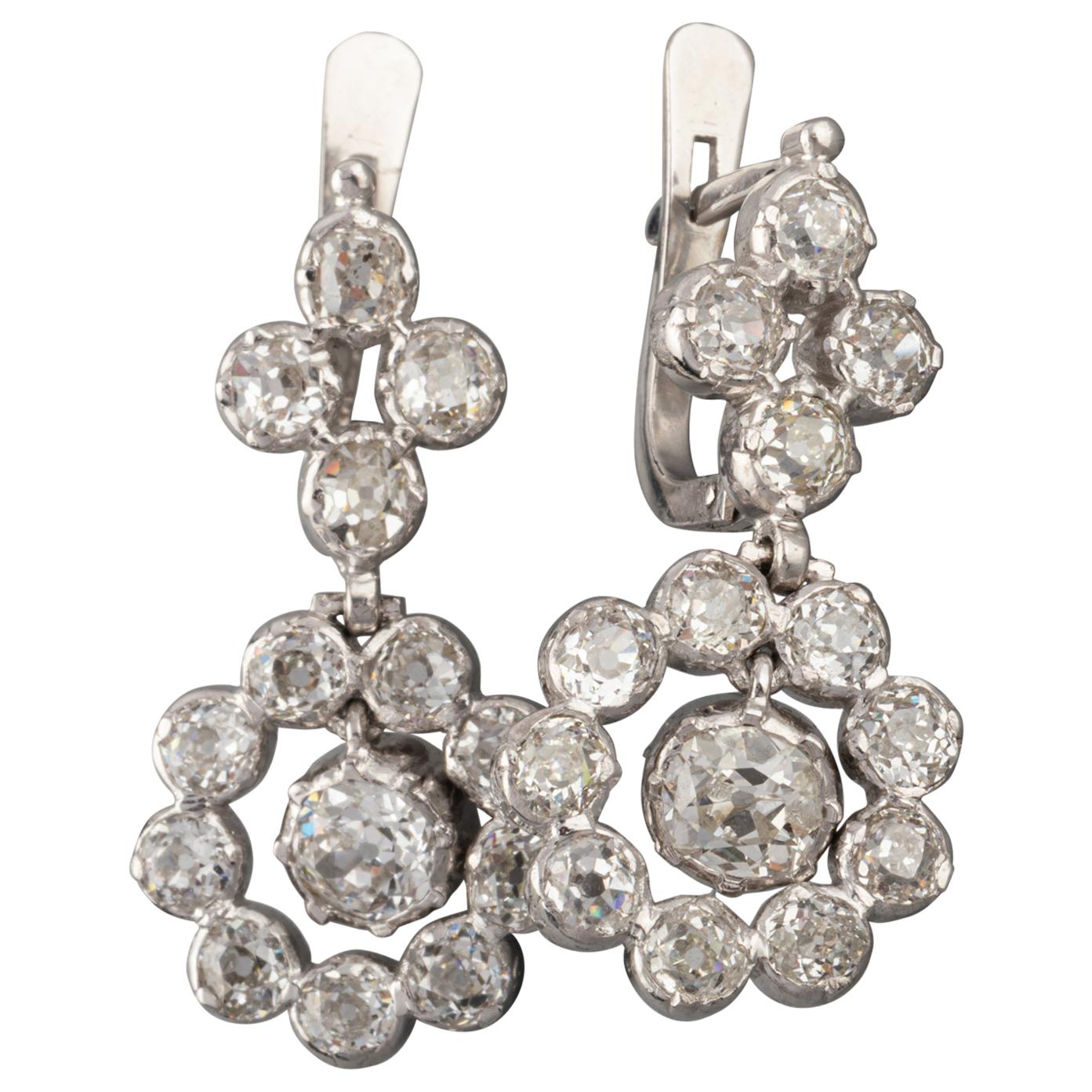 Gold and Diamond Lattice Pattern Earrings For Sale at 1stDibs