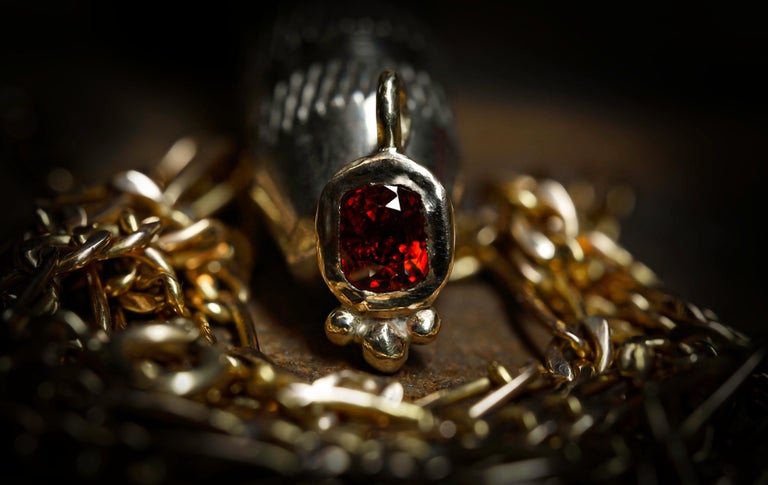 Gold and Burmese Spinel Necklace For Sale at 1stDibs