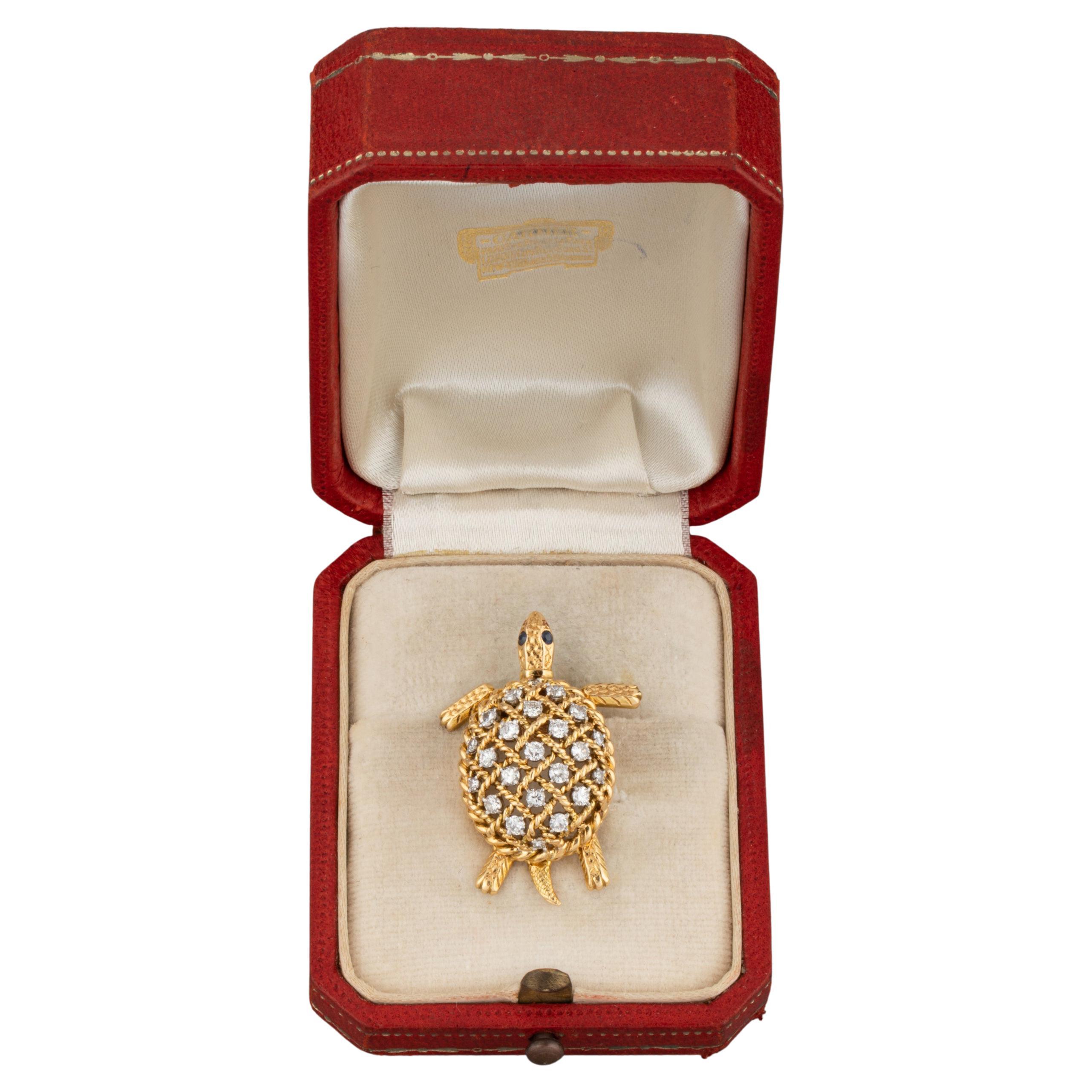 Cartier Diamond and Gold Pinwheel Brooch For Sale at 1stDibs