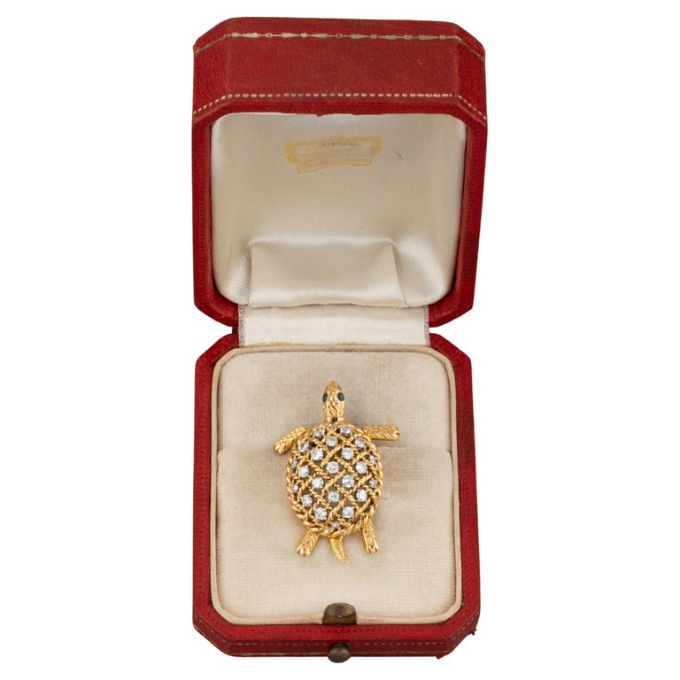 Gold and Diamonds Turtle Brooch by Cartier For Sale at 1stDibs