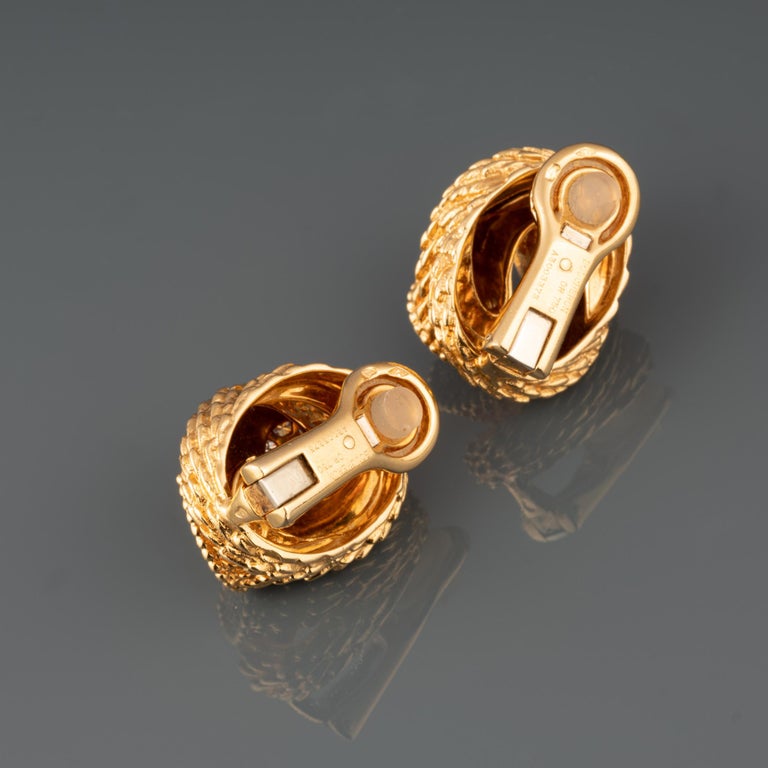 Gold and Diamonds Vintage Boucheron Clip Earrings For Sale at 1stDibs