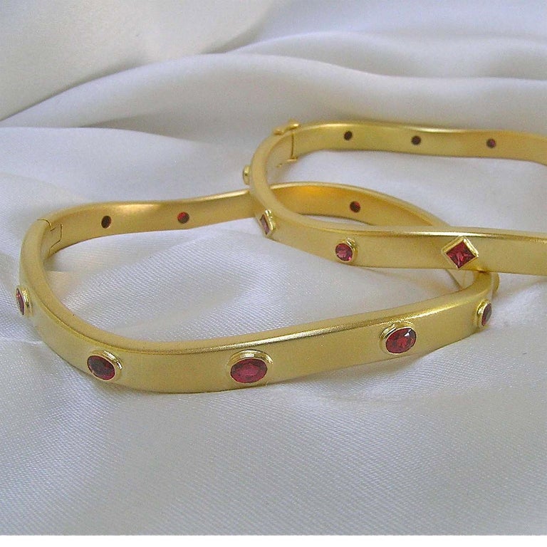 Gold and Ruby Wave Bangle For Sale at 1stDibs