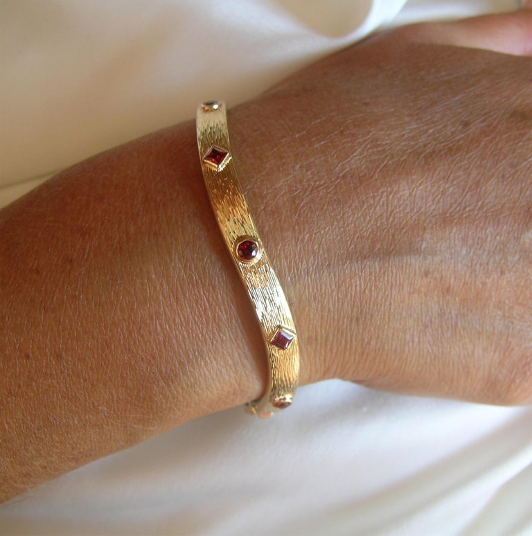 Gold and Ruby Wave Bangle For Sale at 1stDibs
