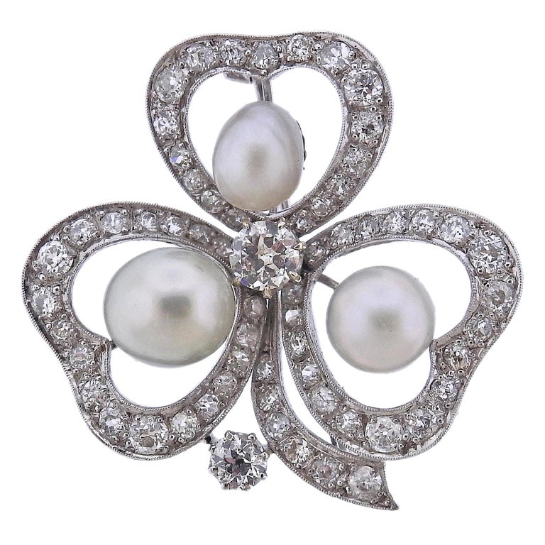 Gold Diamond Pearl Clover Brooch For Sale at 1stDibs