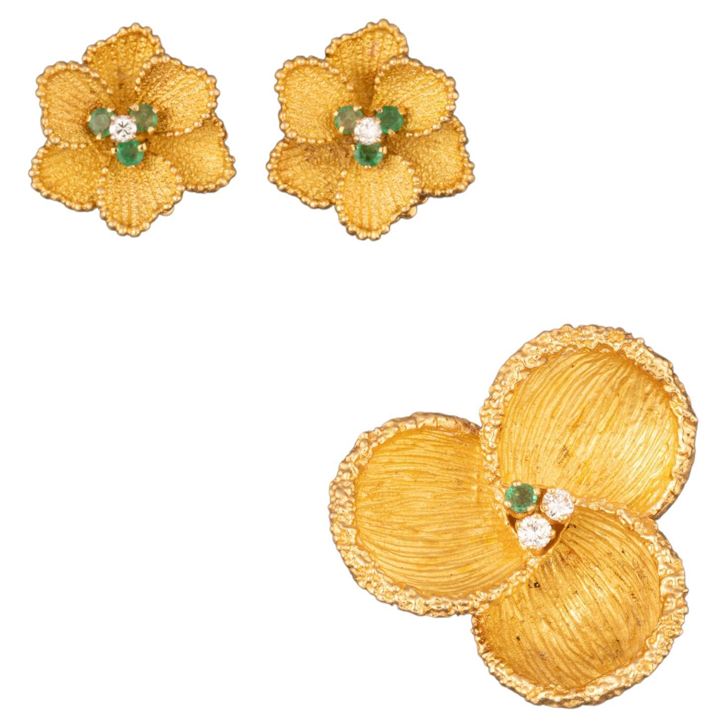 Gold Diamonds and Emeralds Vintage Gold Set For Sale at 1stDibs
