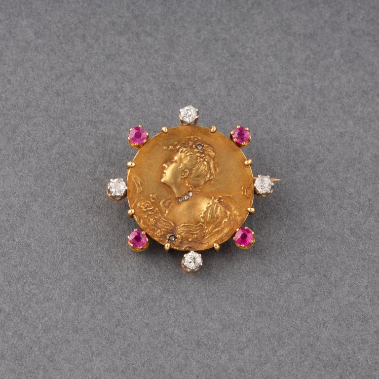 Gold Diamonds and Rubies French Antique Brooch For Sale at 1stDibs
