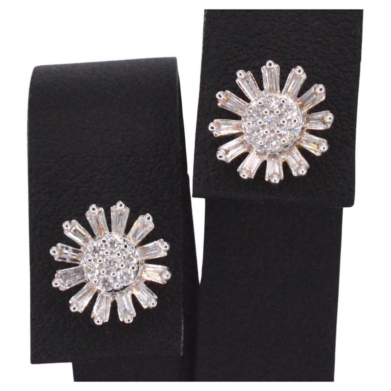 Gold Earrings with Natural Genuine Diamonds For Sale at 1stDibs